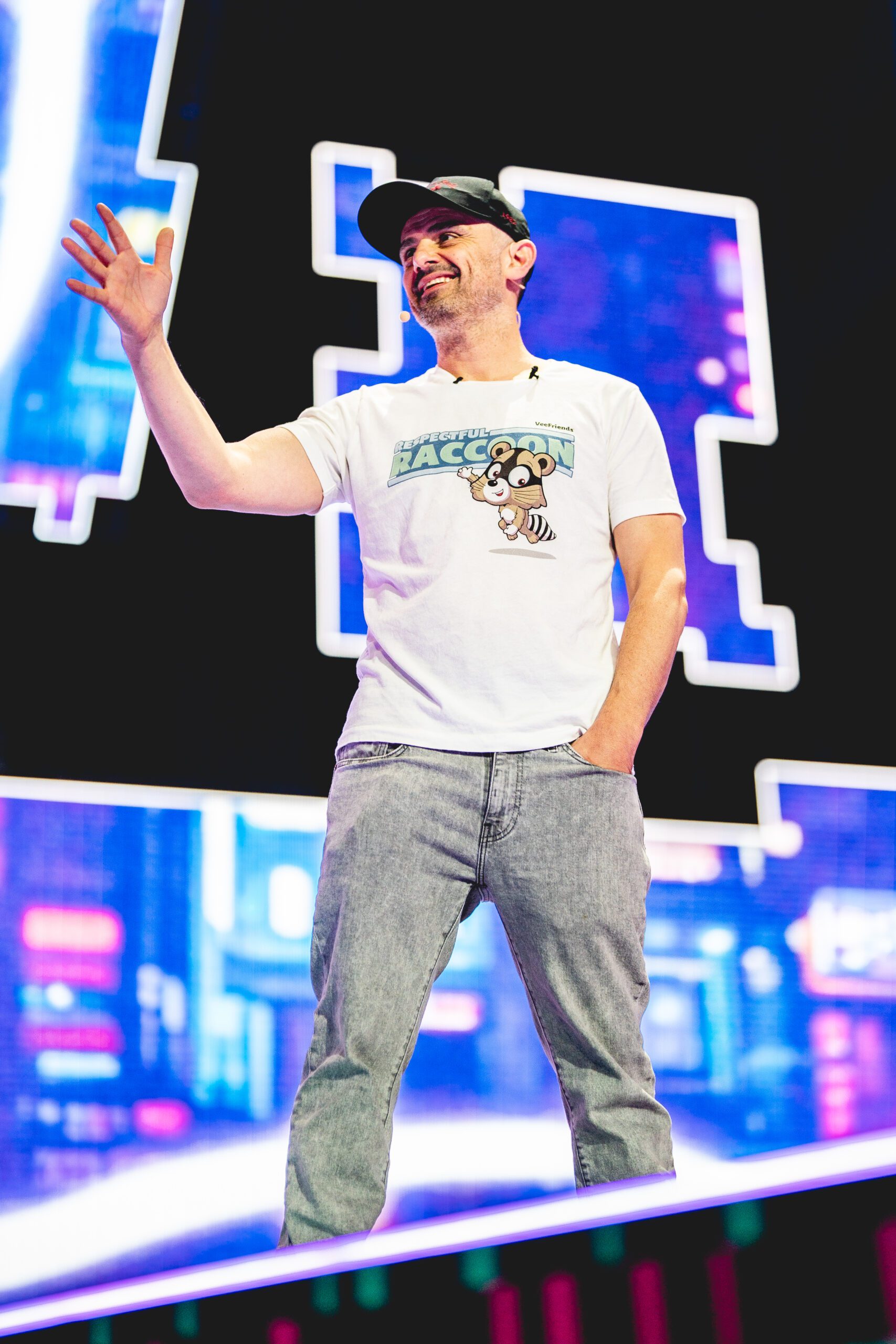 VeeCon 2024: Gary Vaynerchuk's Power-Packed Assembly of Pioneers Gears ...